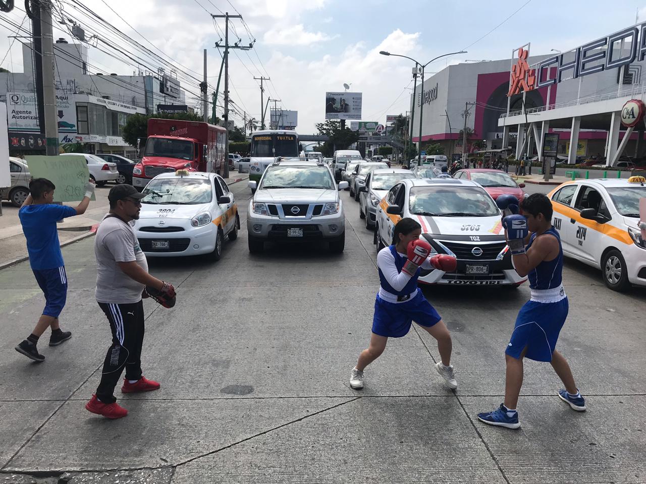 Atletas chiapanecos tienen que botear 20 mil pesos en una semana para ...