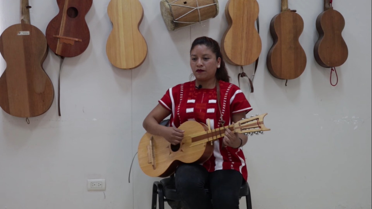 Esmeralda Santiz, mujer que rompe estereotipos a través de la música ...