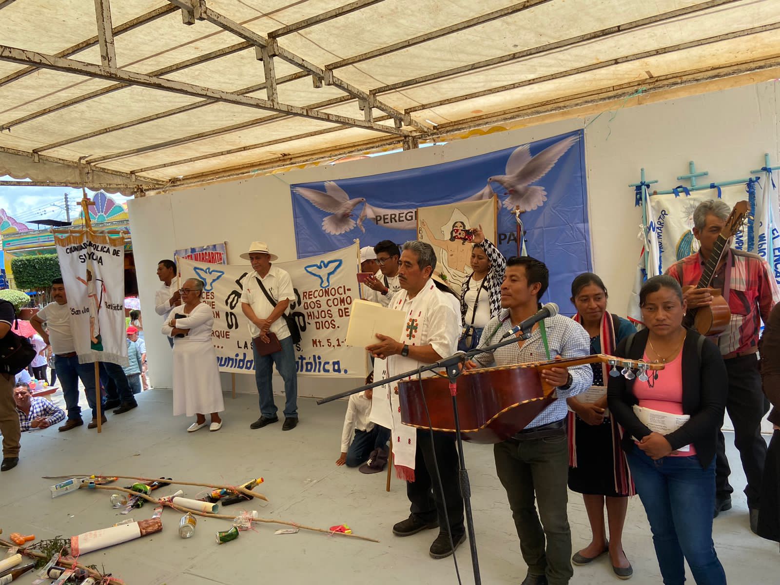 Miles oran por la paz en Las Margaritas y piden que se frene la ...